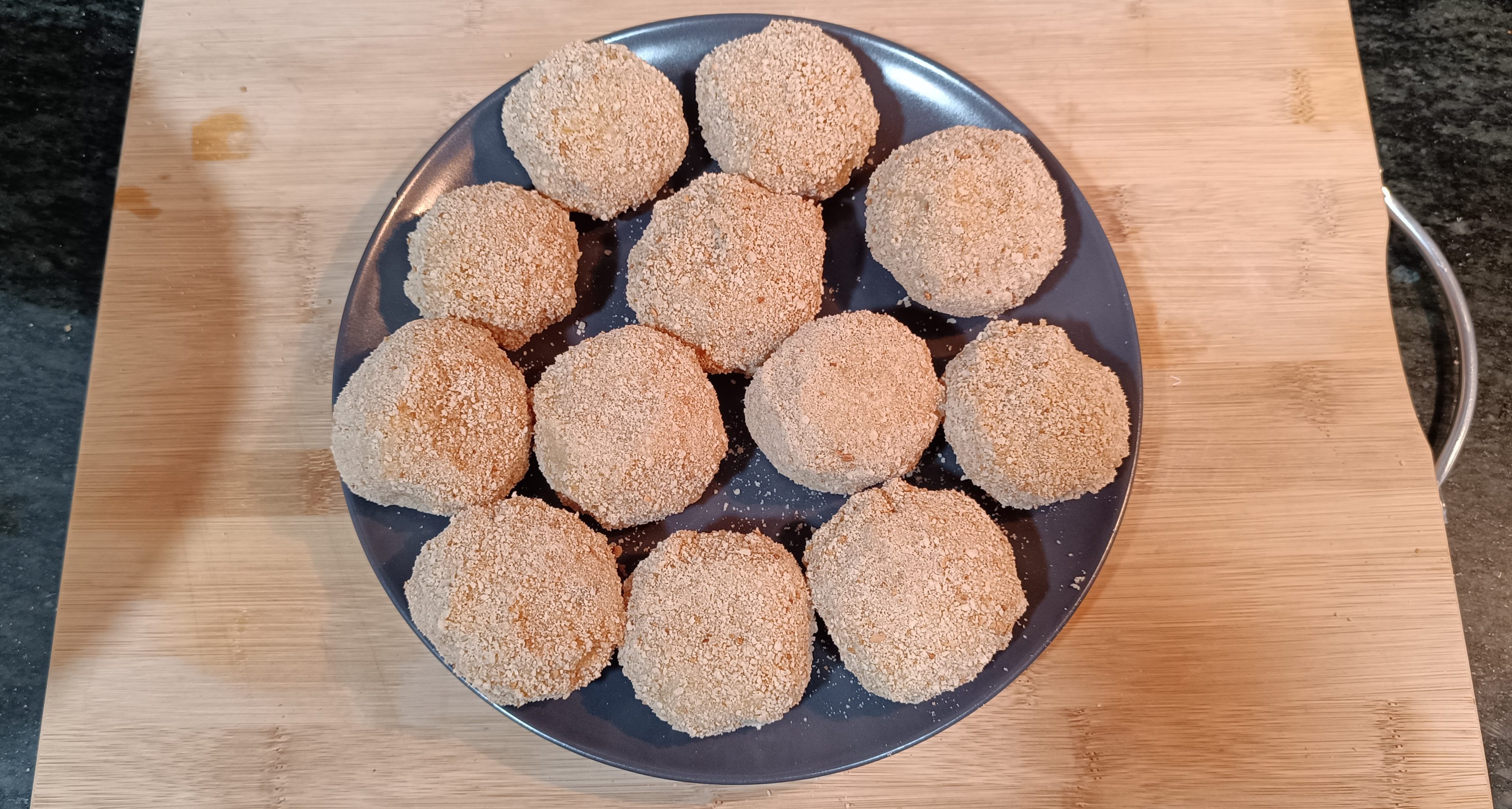 Let’s make Bomba de la Barceloneta | Spanish potato and meat croquette ...